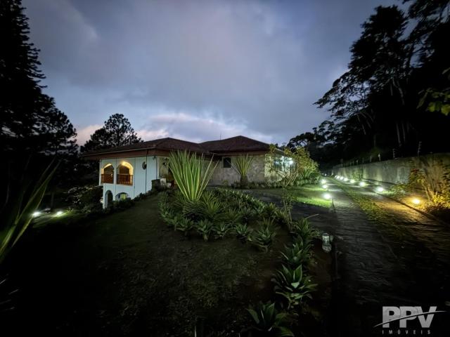 Chácara em Iucas, Teresópolis/RJ de 5935m² 5 quartos à venda por R$ 3.989.000,00