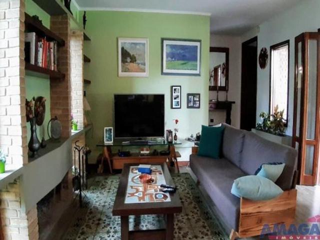 Chacara em Jacareí, no bairro Jardim Siesta, à venda
