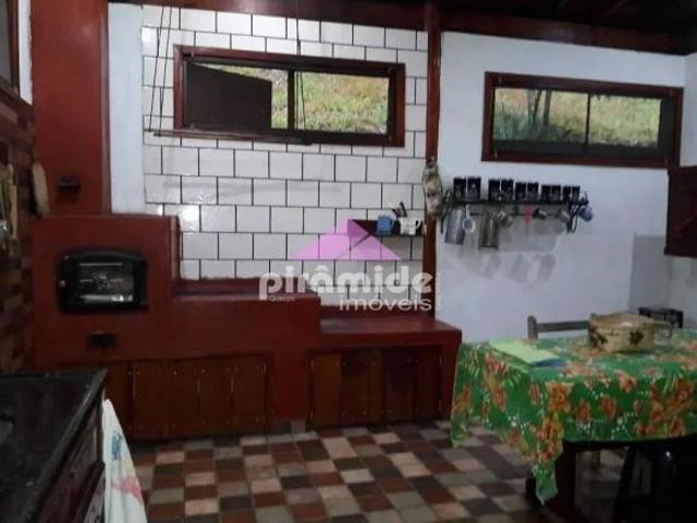 Chácara em Jardim Bela Vista, São José dos Campos/SP de 210m² 3 quartos à venda por R$ 800.000,00