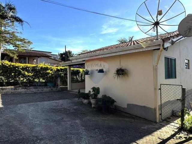 Chácara em Jarinu: 2 dormitórios, com área de 1.140m² frente para o asfalto Excelente localização