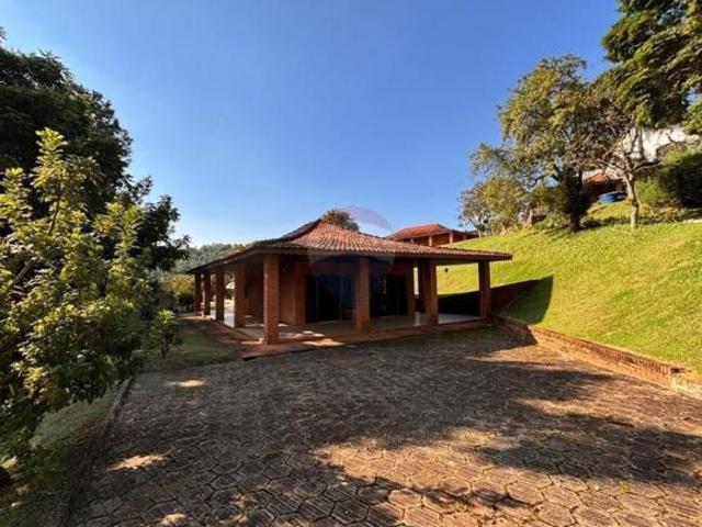 Chácara em Jarinu, com piscina e salão de jogos 4.468m² por apenas R$887.000