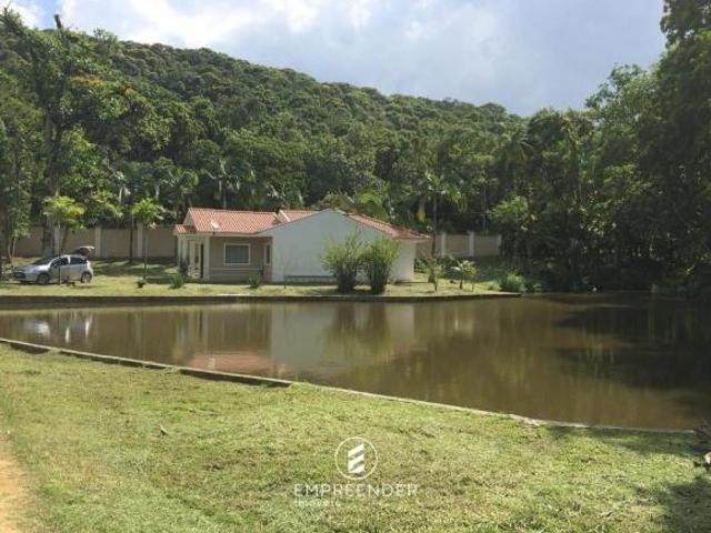 Chácara em Paranaguá