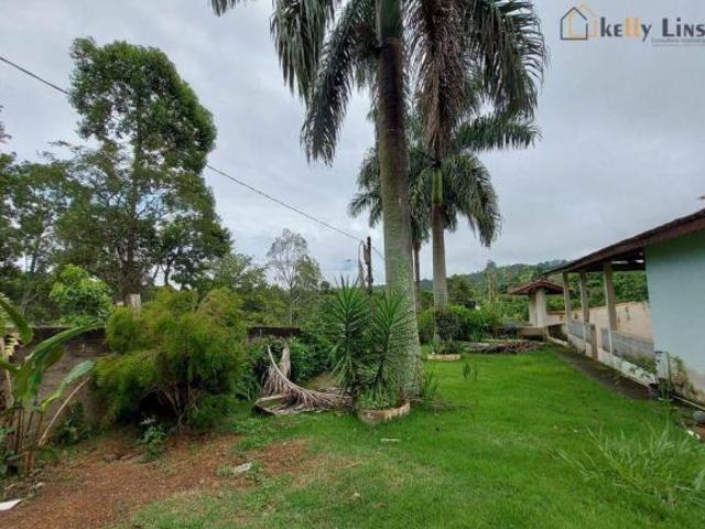 Chácara em Pedra Bela interior de SP área 2.394 m² contendo 2 casas, piscina, pomar, imóvel com escr
