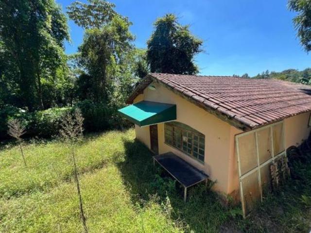 Chácara em São Lourenço da Serra com duas casas