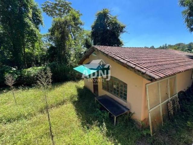 Chácara em São Lourenço da Serra com duas casas