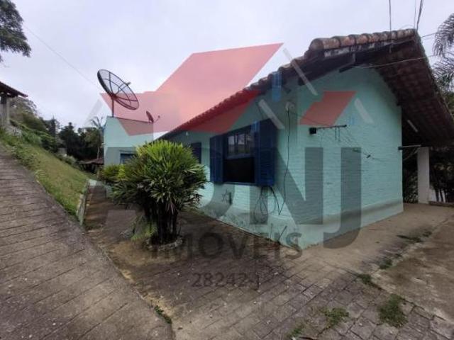 Chácara em São Lourenço da Serra com piscina