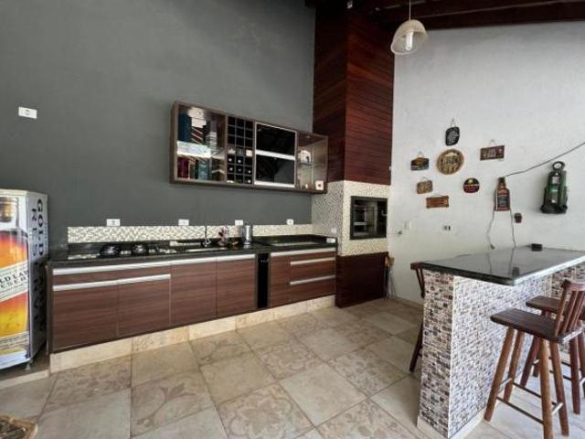 Chácara em Santa Isabel – 600 m² com Piscina e Área Gourmet