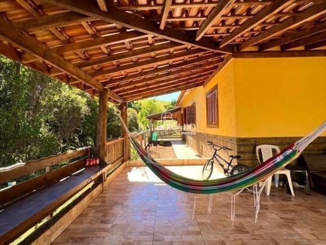 CHACARA EM TOLEDO MG COM 8.894 M² HÁ 8 KM DO CENTRO PORTEIRA FECHADA
