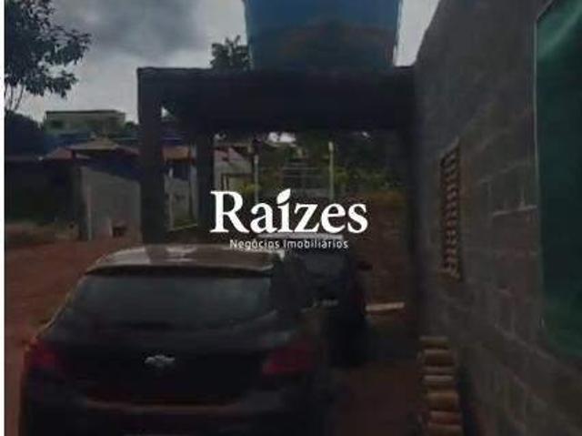 Chácara em Uberlândia com 3 Quartos sendo 1 Suíte, Varanda Gourmet e Quintal