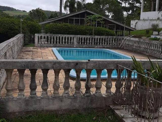 Chácara em Vieirinhas Piedade