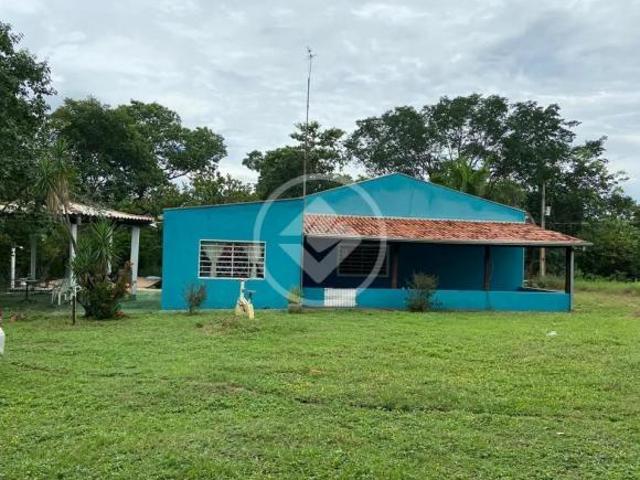 Chácara encantadora à venda no Centro de Santo Antônio do Leverger! Casa com 7 quartos Piscina
