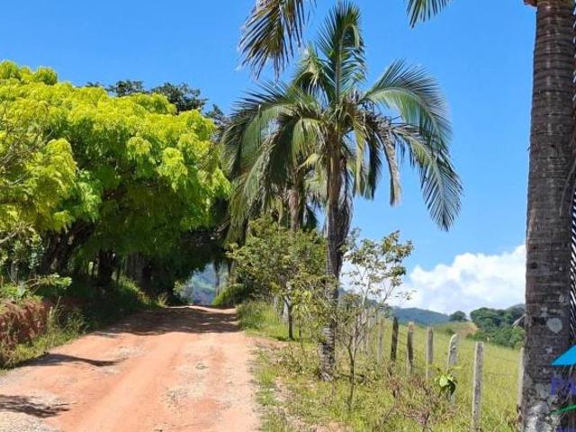 Chácara Encantadora Conforto, Sustentabilidade e Beleza Natural!