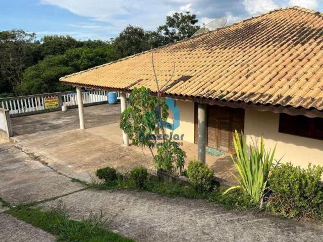 Chácara Encantadora em Condomínio Fechado/2.322m², 2 dormitórios e muito lazer