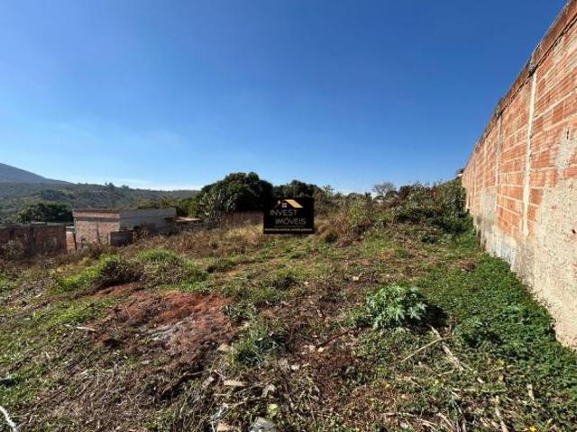 Chácara Espetacular com 1.800m² em Área Residencial