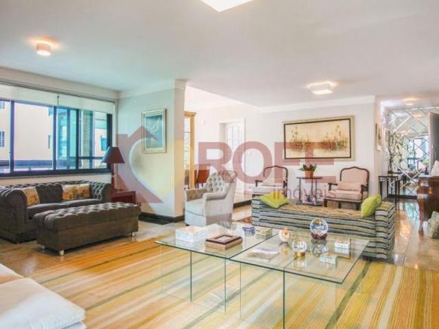 Chácara Klabin 330m², 4 Suítes, 4 Vagas e Condomínio com Estrutura Completa