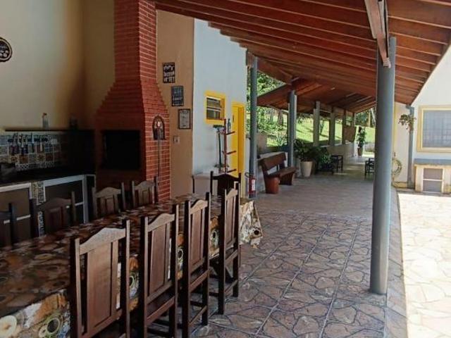 Chácara linda na zona leste de SJCampos