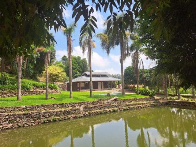 Chácara linda com 3 açudes e casa com quiosque pertinho do centro d