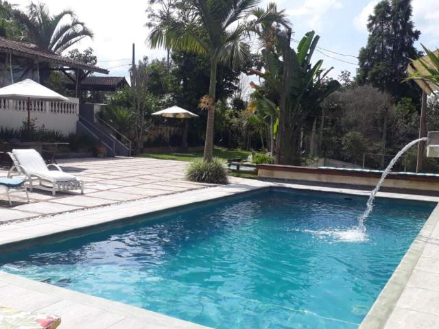 CHÁCARA PARA TEMPORADA PISCINA COM GAZEBO SUPER CONFORTÁVEL