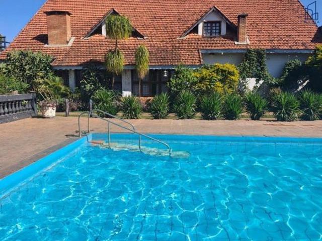 Chácara para venda e aluguel em Araçoiaba da Serra de 800.00m² com 9 Quartos e 5 Suites