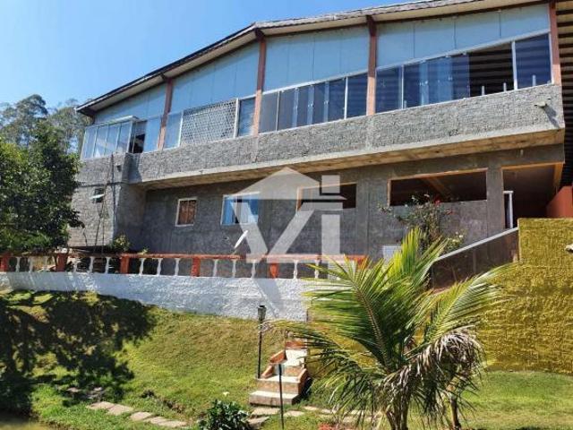Chácara para venda e aluguel em Biritiba Mirim de 2339.00m² com 5 Quartos, 2 Suites e 30 Garagens