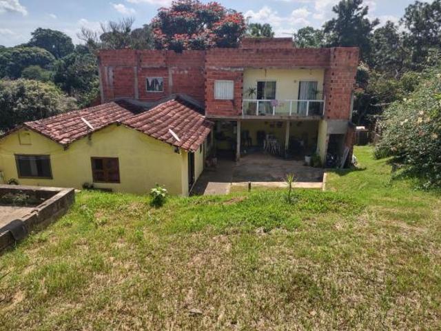 Chácara para venda e aluguel em Vista Alegre de 200.00m² com 3 Quartos, 1 Suite e 8 Garagens