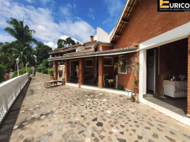 Chácara para venda em Condomínio Itaembu de 460.00m² com 4 Quartos, 1 Suite e 4 Garagens