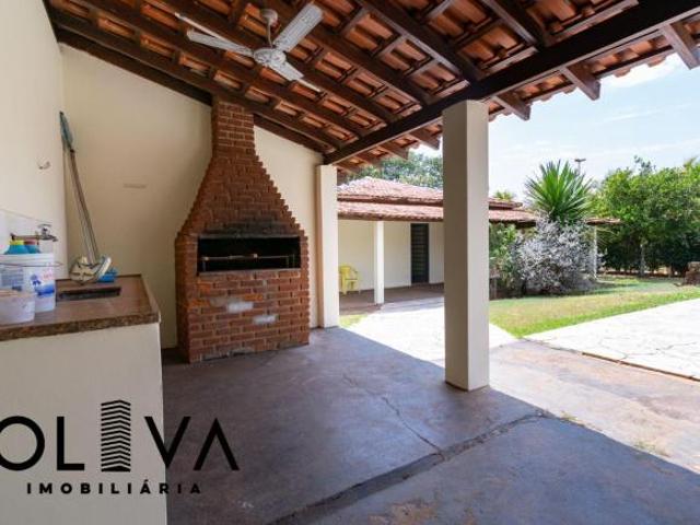 Chácara para venda em Condominio Residencial Monte Carlo de 250.00m² com 2 Quartos e 2 Garagens
