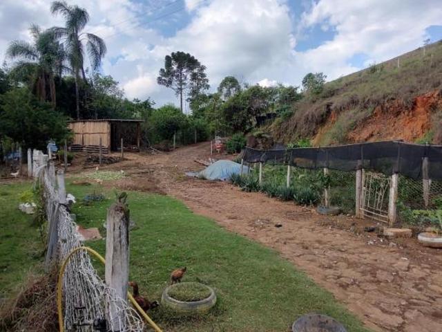 Chácara para Venda em Camanducaia, Camanducainha, 3 dormitórios, 2 banheiros, 10 vagas