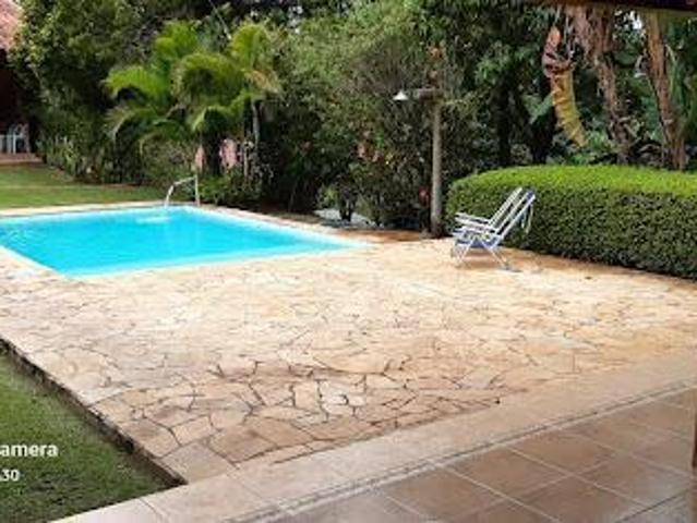 Chácara para venda em Campo Limpo Paulista de 250.00m² com 4 Quartos, 2 Suites e 10 Garagens