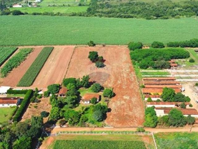 Chácara para venda em Centro de 15257.00m² com 4 Quartos e 10 Garagens