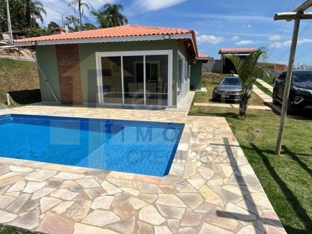 Chácara para venda em Centro de 180.00m² com 3 Quartos, 1 Suite e 10 Garagens