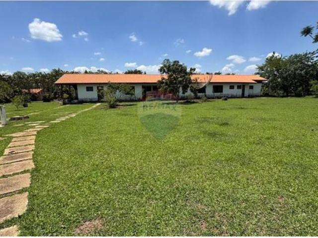 Chácara para venda em Centro de 13000.00m² com 5 Quartos, 2 Suites e 5 Garagens