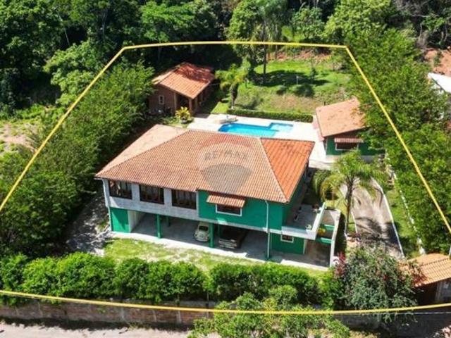 Chácara para venda em Centro de 260.00m² com 4 Quartos e 1 Suite