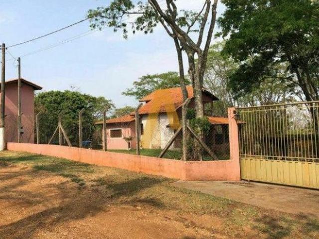 Chácara para venda em Centro de 2100.00m² com 2 Quartos e 2 Garagens