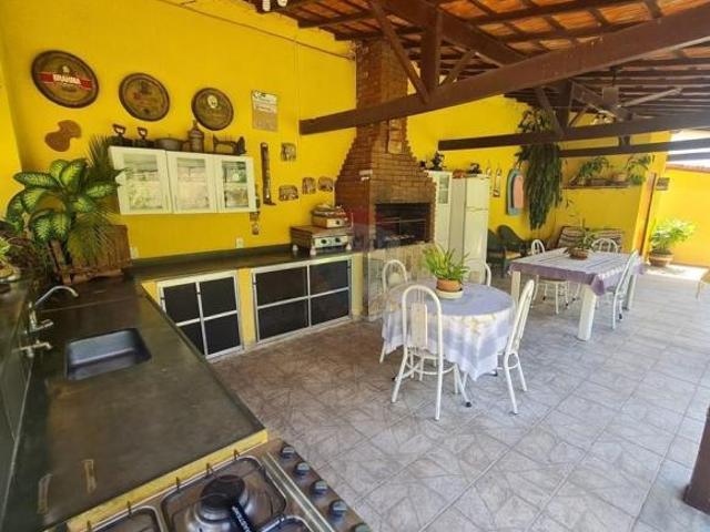 Chácara para venda em Centro de 230.00m² com 3 Quartos, 1 Suite e 4 Garagens