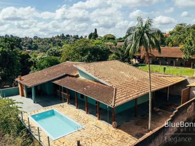 Chácara para venda em Centro de 350.00m² com 4 Quartos, 1 Suite e 4 Garagens