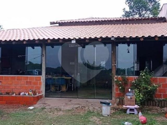 Chácara para venda em Centro de 90.00m² com 1 Quarto e 5 Garagens