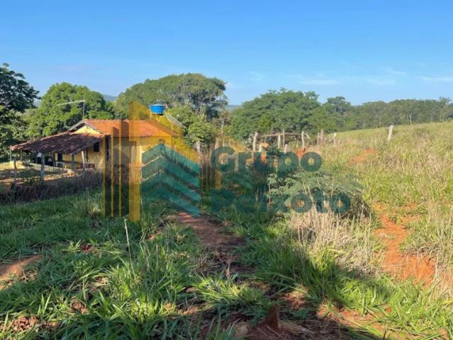 Chácara para venda em Centro em Curvelo Minas Gerais de 130000.00m² com 1 Quarto, 1 Suíte e 1 Garagem