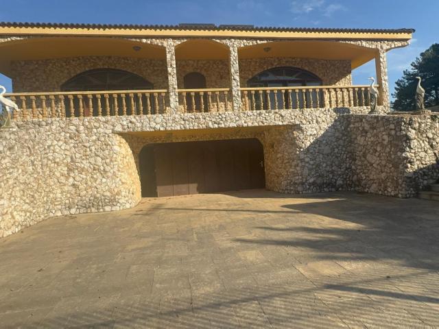 Chácara para venda em Centro em Colombo Paraná de 28266.00m² com 7 Quartos, 1 Suíte e 19 Garagens