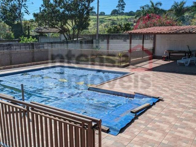 Chácara para venda em Chácara Dallas de 2000.00m² com 5 Quartos, 1 Suite e 4 Garagens