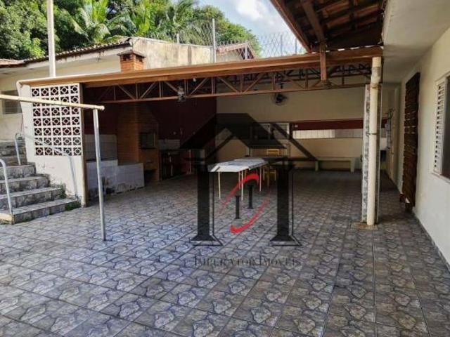 Chácara para venda em Chácara Das Videiras de 442.00m² com 4 Quartos, 1 Suite e 3 Garagens