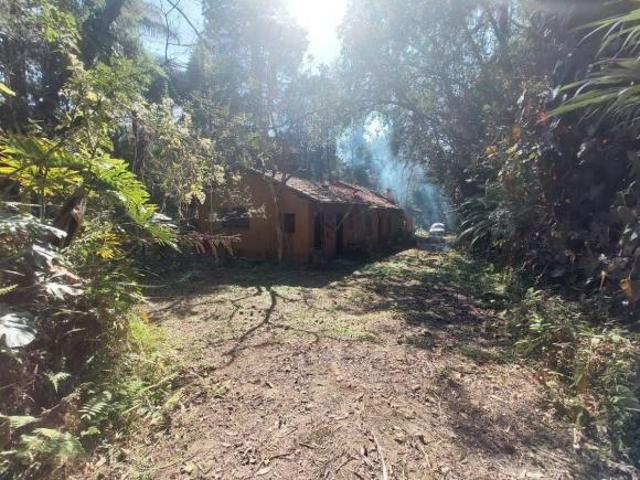 Chácara para venda em Chácaras Embu Colonial de 250.00m² com 3 Quartos e 3 Suites