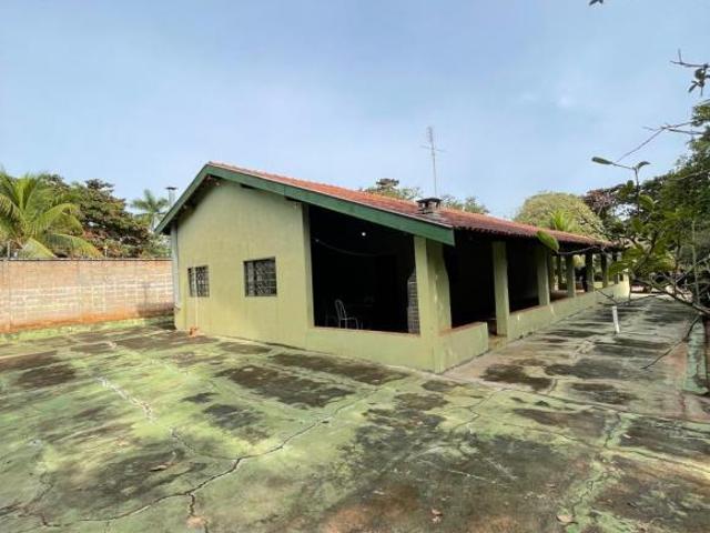 Chácara para venda em Chácaras Versalhes de 240.00m² com 5 Quartos