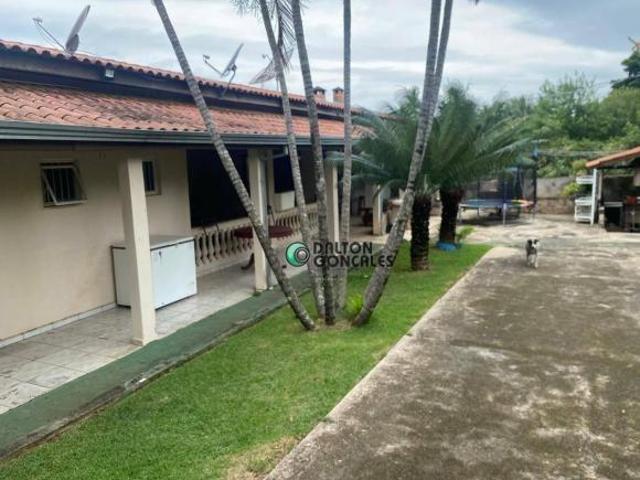 Chácara para venda em Altos Da Bela Vista de 272.00m² com 4 Quartos e 8 Garagens