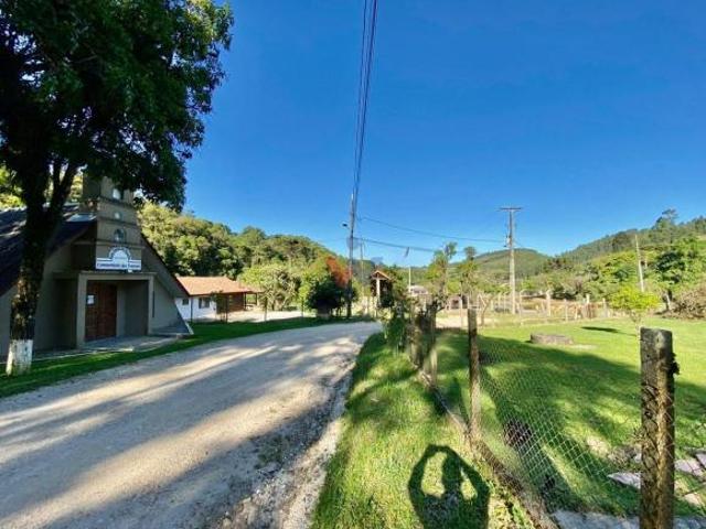 Chácara para venda em Almirante Tamandaré de 220.00m² com 3 Quartos e 1 Suite