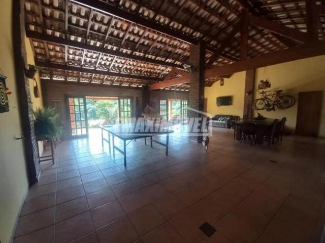 Chácara para venda em Araçoiaba Da Serra de 271.00m² com 3 Quartos, 1 Suite e 2 Garagens