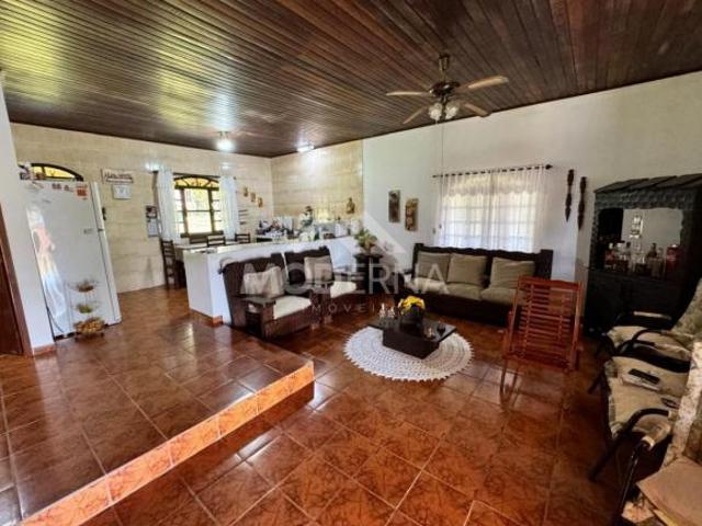 Chácara para Venda em Bofete, Loteamento São Marcos, 3 dormitórios, 1 suíte, 1 banheiro, 1 vaga