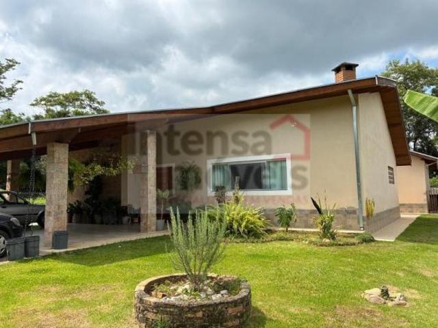 Chácara para venda em Bom Sucesso de 1000.00m² com 3 Quartos, 1 Suite e 3 Garagens
