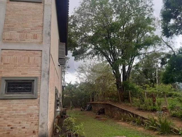Chácara para venda em Bairro Inválido de 300.00m² com 3 Quartos, 3 Suites e 5 Garagens