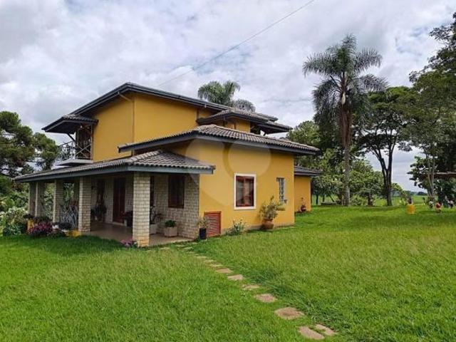 Chácara para venda em Bairro Inválido de 578.00m² com 4 Quartos, 4 Suites e 10 Garagens